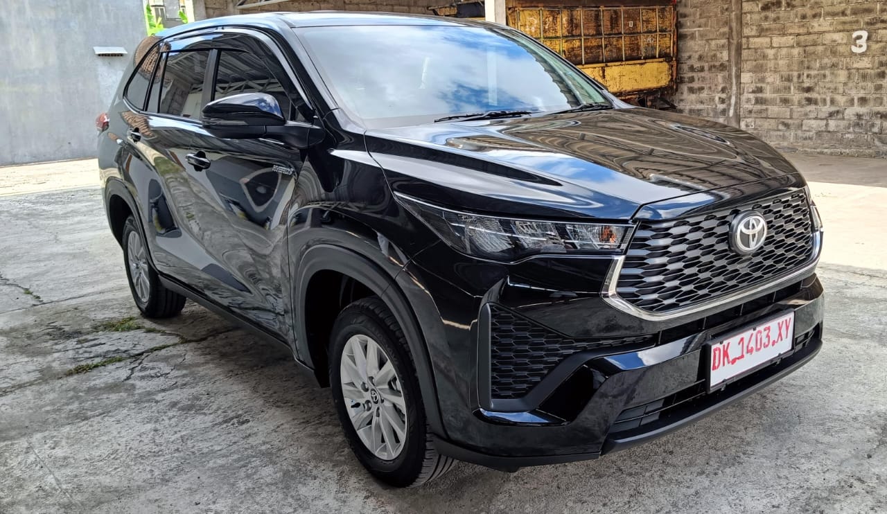 Sewa Innova di Bali - Travely Indonesia