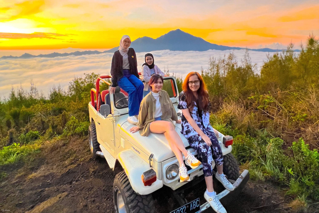 Sunrise Jeep Volcano Adventure One Day Tour - Travely Indonesia